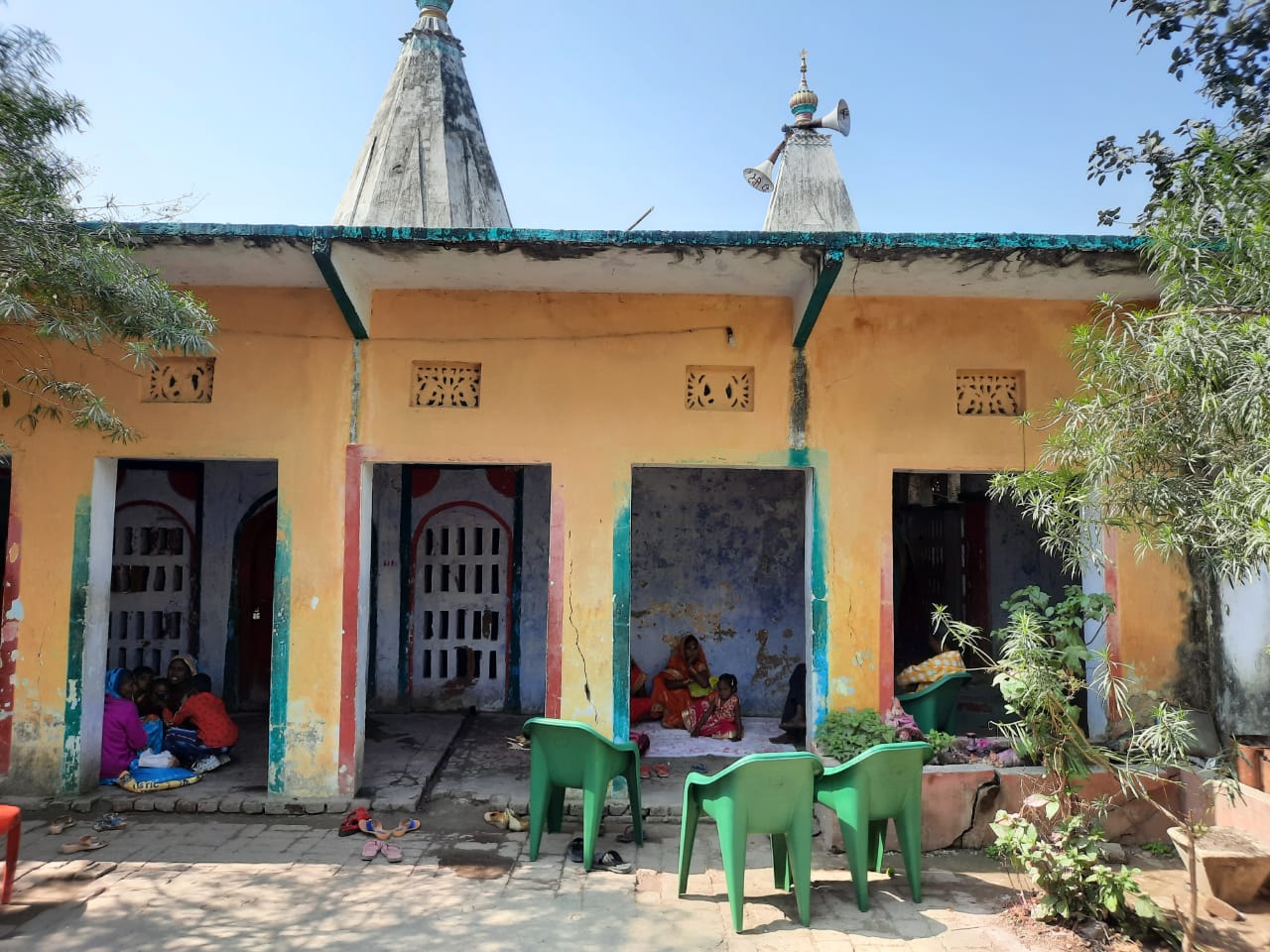 तरवारा में जालसाजी: राम जानकी मंदिर तरवारा में गलत पते से बना महंत ...