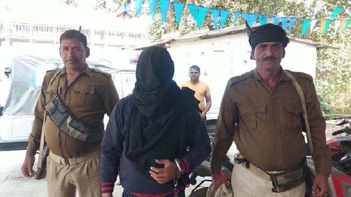 फर्जी IPS गिरफ्तार, अधिकारियों को फोन कर जमाता था रौब…..